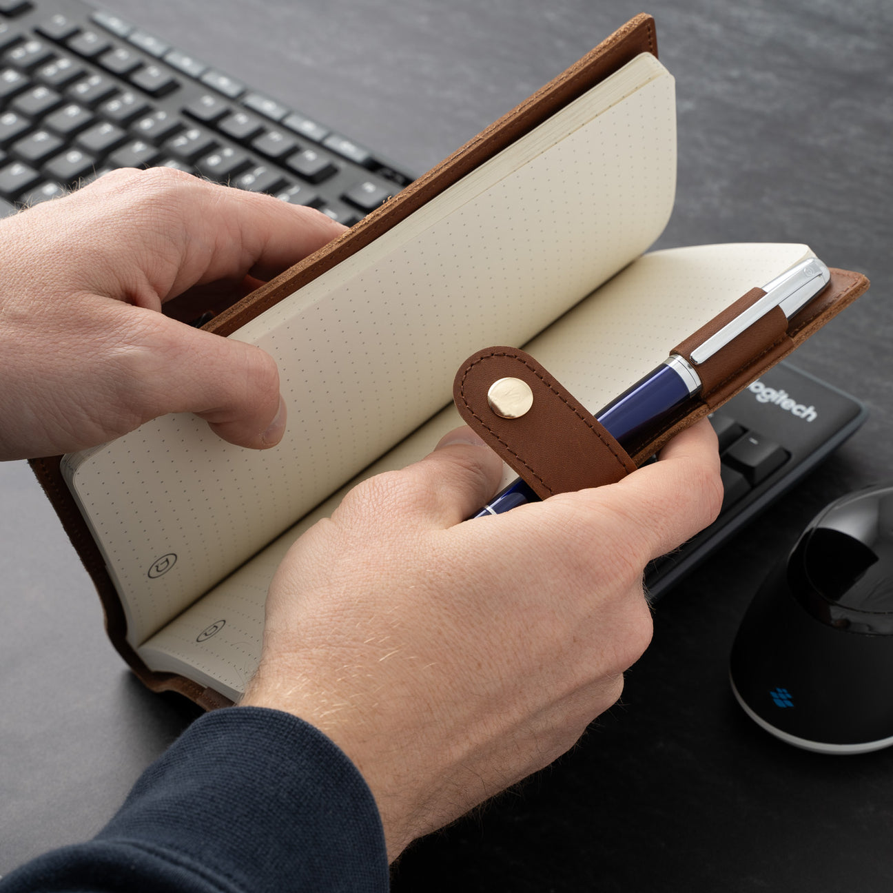 12 Best Left-Handed Pens for Smear-Free Writing – Dayspring Pens